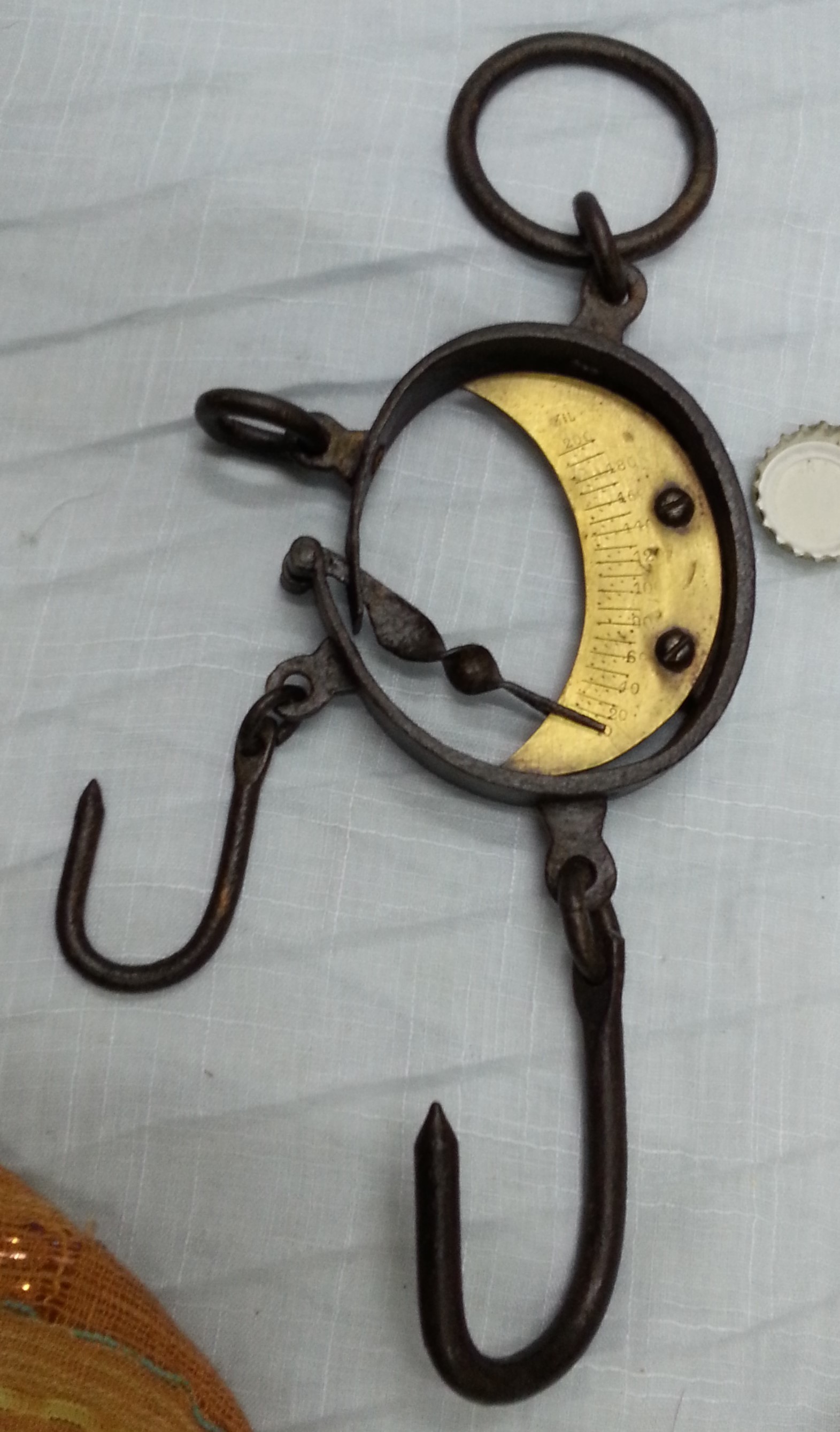 Báscula de gancho antigua. Modelo Báscula Luna. Old scale