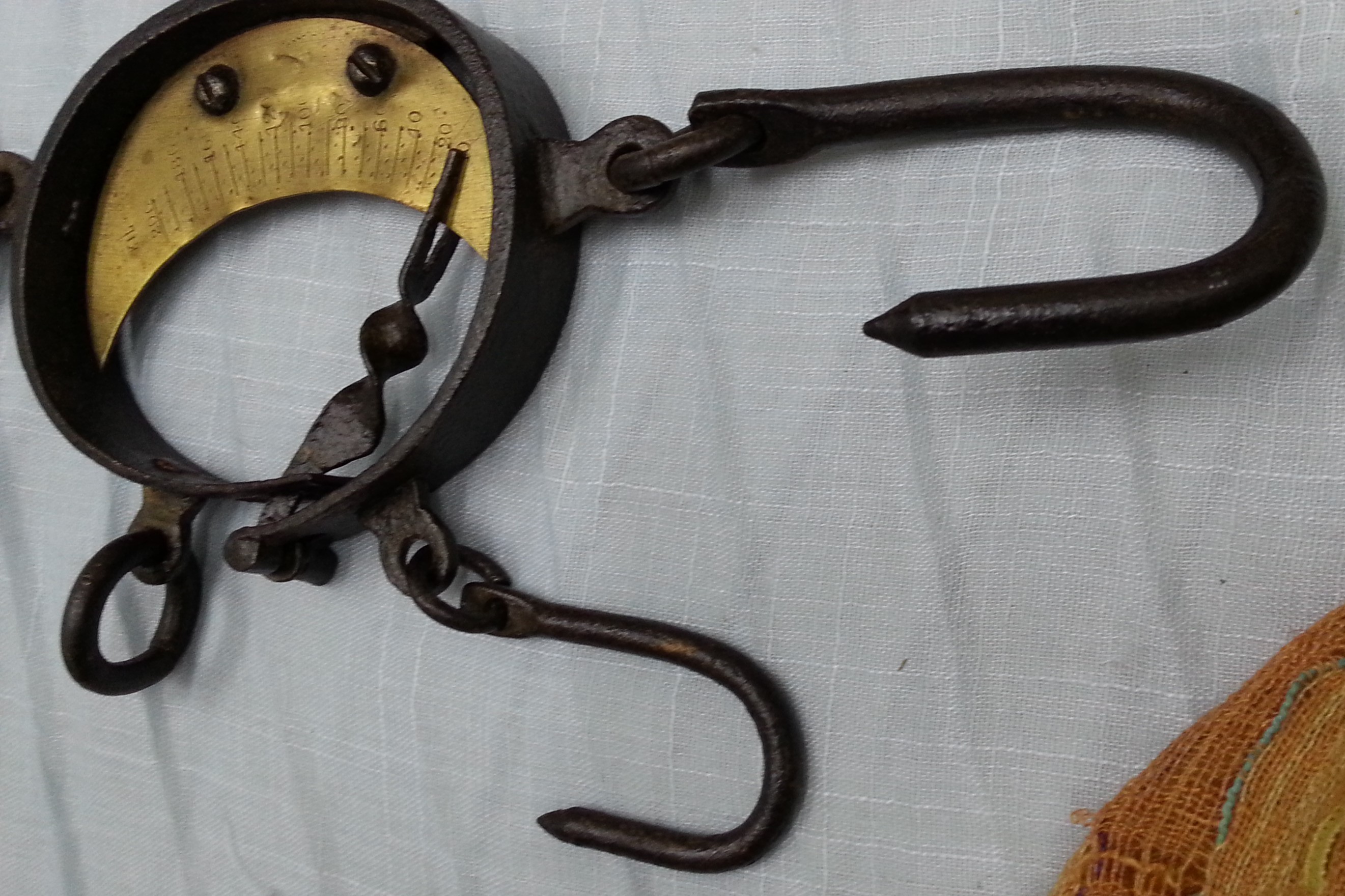 Báscula de gancho antigua. Modelo Báscula Luna. Old scale