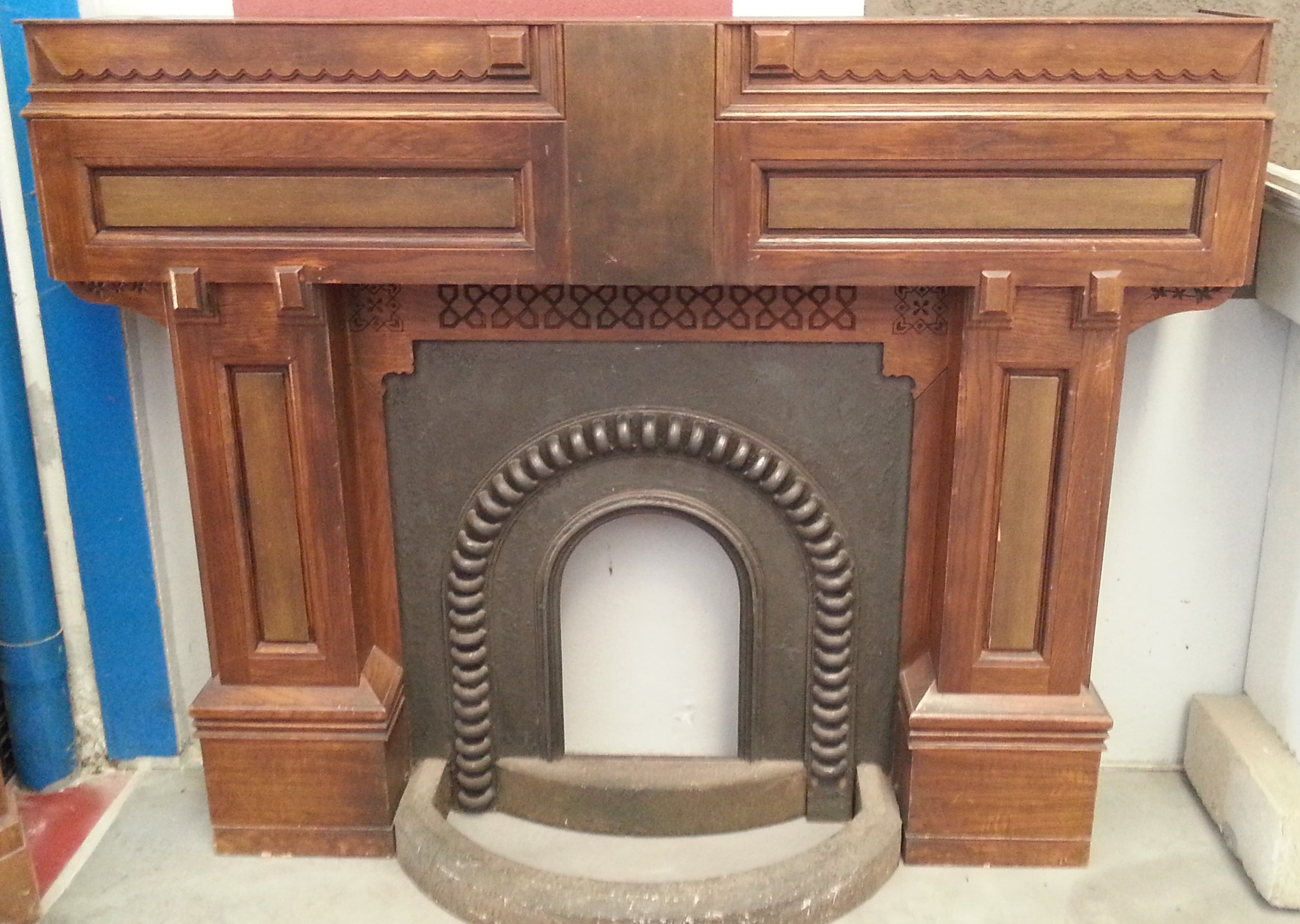 Chimenea. Frontal para decoración. Frontis de chimenea de atrezzo en ...